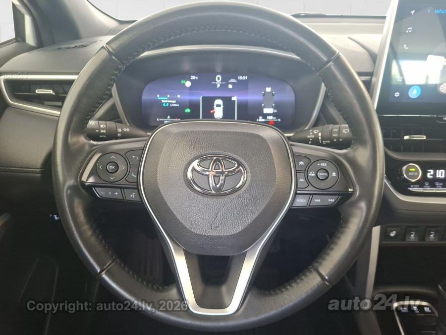 Белый Тойота Corolla Cross 2023 в Вильянди, объемом двигателя 1.80 л и пробегом 124 тыс. км за 24990 €, фото 13 на AUTOMOTO.COM.LV