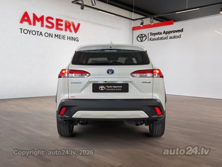 Balts Toyota Corolla Cross 2023 Tallina, ar dzinēja tilpumu 1.80 L un nobraukumu 139 tūkst. km par 24490 €, foto 5 vietnē AUTOMOTO.COM.LV