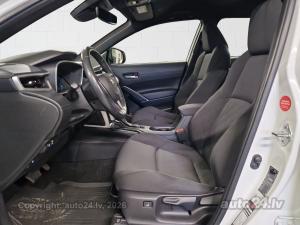 Balts Toyota Corolla Cross 2023 Tallina, ar dzinēja tilpumu 1.80 L un nobraukumu 139 tūkst. km par 24490 €, foto 12 vietnē AUTOMOTO.COM.LV