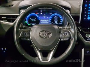 Balts Toyota Corolla Cross 2023 Tallina, ar dzinēja tilpumu 1.80 L un nobraukumu 118 tūkst. km par 24990 €, foto 13 vietnē AUTOMOTO.COM.LV