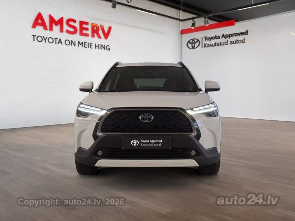 Белый Тойота Corolla Cross 2023 в Таллин, объемом двигателя 1.80 л и пробегом 91 тыс. км за 28490 €, фото 5 на AUTOMOTO.COM.LV