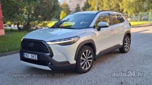 Balts Toyota Corolla Cross 2023 Tallina, ar dzinēja tilpumu 1.80 L un nobraukumu 29 tūkst. km par 27800 €, foto 5 vietnē AUTOMOTO.COM.LV