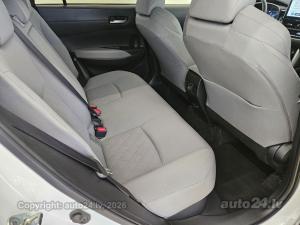 Balts Toyota Corolla Cross 2023 Rakvere, ar dzinēja tilpumu 1.80 L un nobraukumu 34 tūkst. km par 28990 €, foto 7 vietnē AUTOMOTO.COM.LV