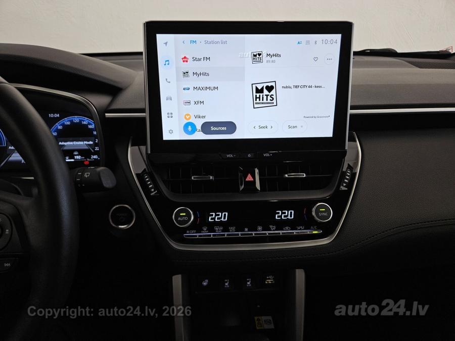 Balts Toyota Corolla Cross 2023 Rakvere, ar dzinēja tilpumu 1.80 L un nobraukumu 34 tūkst. km par 28990 €, foto 10 vietnē AUTOMOTO.COM.LV