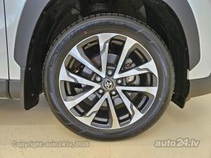 Balts Toyota Corolla Cross 2023 Rakvere, ar dzinēja tilpumu 1.80 L un nobraukumu 34 tūkst. km par 28990 €, foto 14 vietnē AUTOMOTO.COM.LV