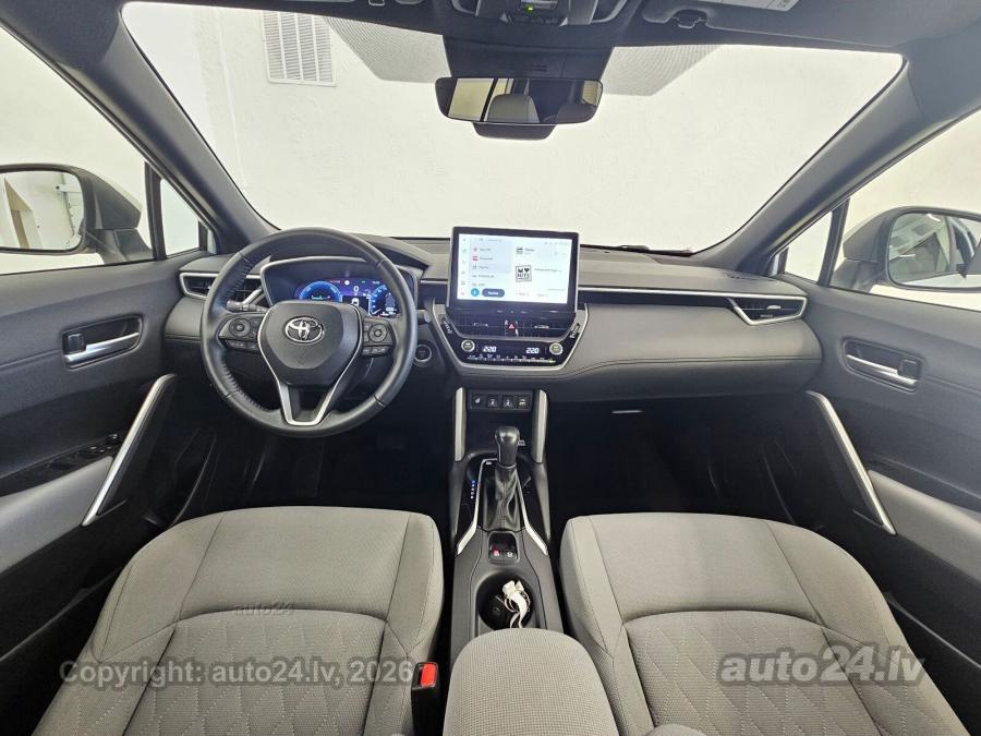 Balts Toyota Corolla Cross 2023 Rakvere, ar dzinēja tilpumu 1.80 L un nobraukumu 34 tūkst. km par 28990 €, foto 17 vietnē AUTOMOTO.COM.LV