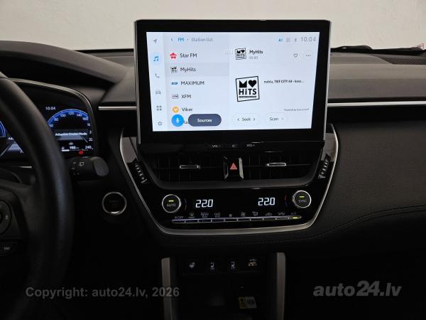 Белый Тойота Corolla Cross 2023 в Раквере, объемом двигателя 1.80 л и пробегом 34 тыс. км за 28990 €, фото 10 на AUTOMOTO.COM.LV