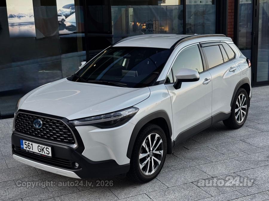 Белый Тойота Corolla Cross 2023 в Таллин, объемом двигателя 1.80 л и пробегом 29 тыс. км за 28500 €, фото 5 на AUTOMOTO.COM.LV