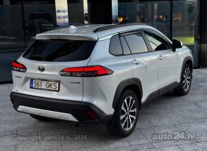 Белый Тойота Corolla Cross 2023 в Таллин, объемом двигателя 1.80 л и пробегом 29 тыс. км за 28500 €, фото 6 на AUTOMOTO.COM.LV
