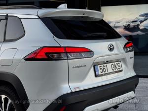 Белый Тойота Corolla Cross 2023 в Таллин, объемом двигателя 1.80 л и пробегом 29 тыс. км за 28500 €, фото 10 на AUTOMOTO.COM.LV