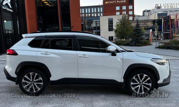 Тойота Corolla Cross 2023 в Таллин на AUTOMOTO.COM.LV Белый Тойота Corolla Cross 2023 в Таллин, объемом двигателя 1.80 л и пробегом 29 тыс. км за 28500 €, фото 11 на AUTOMOTO.COM.LV