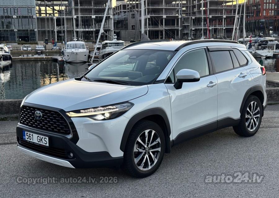Белый Тойота Corolla Cross 2023 в Таллин, объемом двигателя 1.80 л и пробегом 29 тыс. км за 28500 €, фото 12 на AUTOMOTO.COM.LV