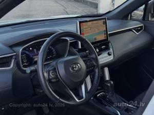 Белый Тойота Corolla Cross 2023 в Таллин, объемом двигателя 1.80 л и пробегом 29 тыс. км за 28500 €, фото 14 на AUTOMOTO.COM.LV
