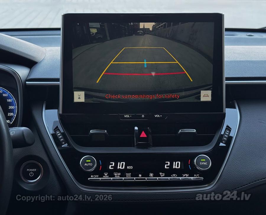 Белый Тойота Corolla Cross 2023 в Таллин, объемом двигателя 1.80 л и пробегом 29 тыс. км за 28500 €, фото 17 на AUTOMOTO.COM.LV