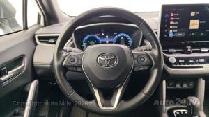 White Toyota Corolla Cross 2024 in Tallinn, with an engine capacity of 1.80 L and mileage of 93 thousand km for 30995 €, photo 10 on AUTOMOTO.COM.LV