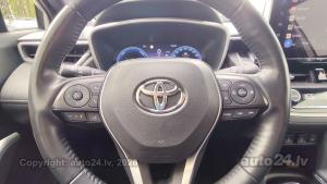 White Toyota Corolla Cross 2024 in Tallinn, with an engine capacity of 1.80 L and mileage of 93 thousand km for 30995 €, photo 13 on AUTOMOTO.COM.LV