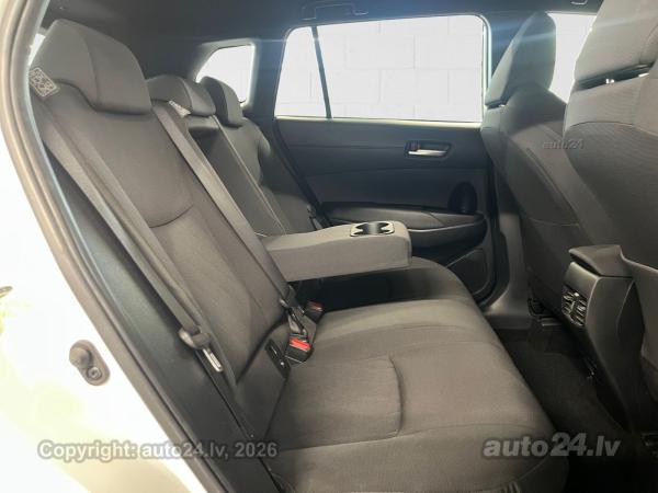 Balts Toyota Corolla Cross 2024 Tallina, ar dzinēja tilpumu 1.80 L un nobraukumu 85 tūkst. km par 26990 €, foto 7 vietnē AUTOMOTO.COM.LV
