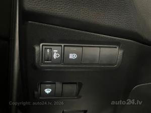 Белый Тойота Corolla Cross 2024 в Таллин, объемом двигателя 1.80 л и пробегом 85 тыс. км за 26990 €, фото 18 на AUTOMOTO.COM.LV