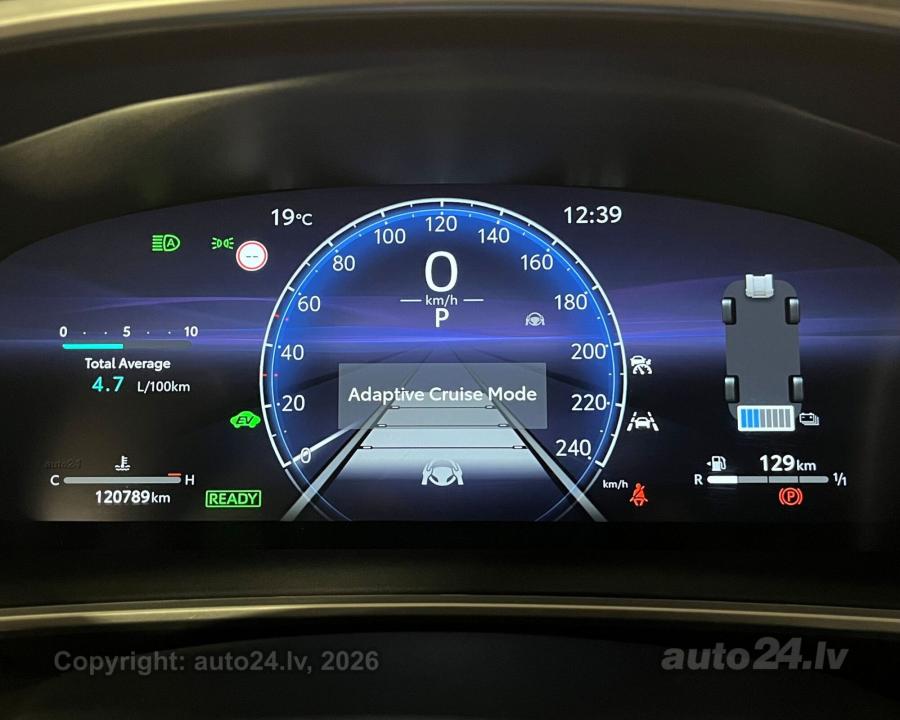 Белый Тойота Corolla Cross 2024 в Таллин, объемом двигателя 1.80 л и пробегом 121 тыс. км за 25990 €, фото 14 на AUTOMOTO.COM.LV
