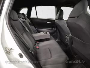 Белый Тойота Corolla Cross 2024 в Таллин, объемом двигателя 1.80 л и пробегом 159 тыс. км за 25490 €, фото 8 на AUTOMOTO.COM.LV
