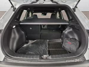 Белый Тойота Corolla Cross 2024 в Таллин, объемом двигателя 1.80 л и пробегом 159 тыс. км за 25490 €, фото 11 на AUTOMOTO.COM.LV