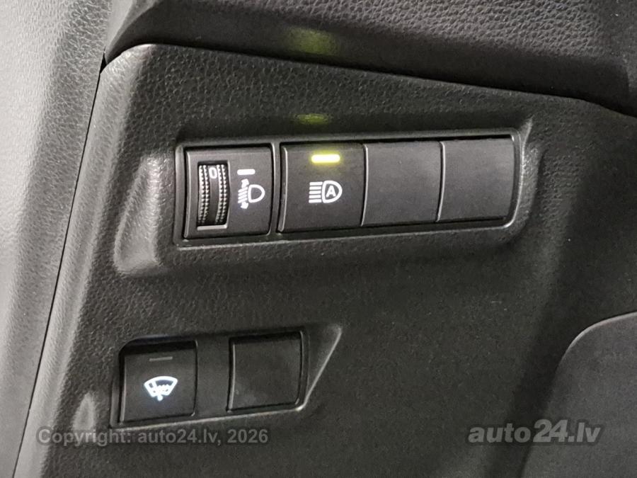 Белый Тойота Corolla Cross 2024 в Таллин, объемом двигателя 1.80 л и пробегом 159 тыс. км за 25490 €, фото 17 на AUTOMOTO.COM.LV