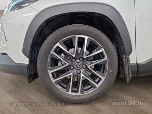 Balts Toyota Corolla Cross 2025 Tallina, ar dzinēja tilpumu 2.00 L un nobraukumu 17 tūkst. km par 40990 €, foto 16 vietnē AUTOMOTO.COM.LV