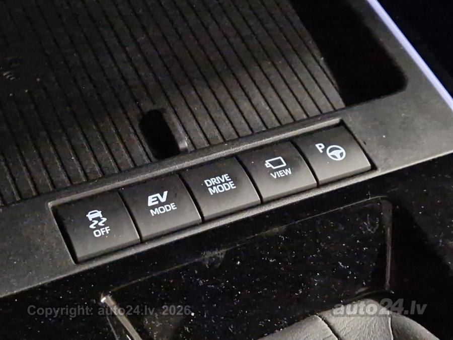 Balts Toyota Corolla Cross 2025 Tallina, ar dzinēja tilpumu 2.00 L un nobraukumu 17 tūkst. km par 40990 €, foto 19 vietnē AUTOMOTO.COM.LV