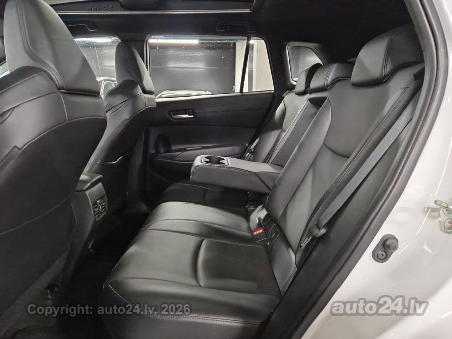 Balts Toyota Corolla Cross 2025 Tallina, ar dzinēja tilpumu 2.00 L un nobraukumu 17 tūkst. km par 40990 €, foto 20 vietnē AUTOMOTO.COM.LV