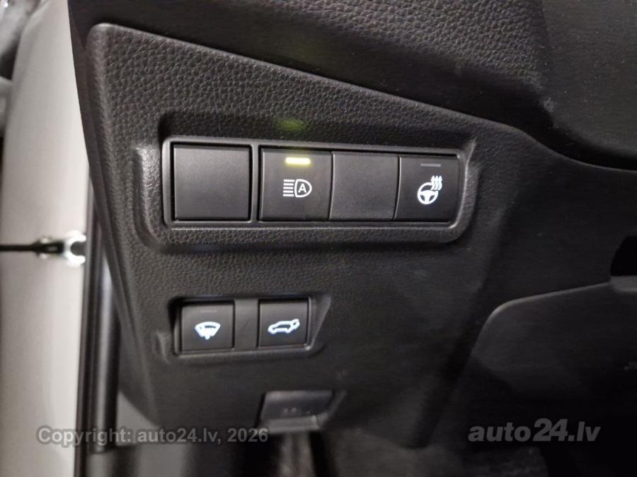 Balts Toyota Corolla Cross 2025 Tallina, ar dzinēja tilpumu 2.00 L un nobraukumu 17 tūkst. km par 40990 €, foto 21 vietnē AUTOMOTO.COM.LV