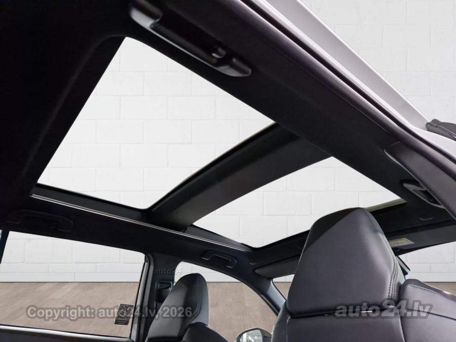 Balts Toyota Corolla Cross 2025 Tallina, ar dzinēja tilpumu 2.00 L un nobraukumu 17 tūkst. km par 40990 €, foto 24 vietnē AUTOMOTO.COM.LV