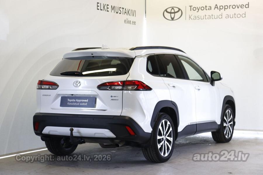 Balts Toyota Corolla Cross 2025 Tallina, ar dzinēja tilpumu 1.99 L un nobraukumu 42 tūkst. km par 35300 €, foto 3 vietnē AUTOMOTO.COM.LV