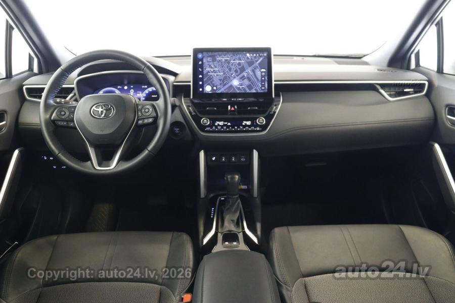 Balts Toyota Corolla Cross 2025 Tallina, ar dzinēja tilpumu 1.99 L un nobraukumu 42 tūkst. km par 35300 €, foto 9 vietnē AUTOMOTO.COM.LV
