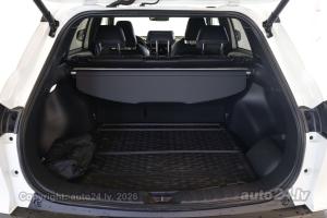 Balts Toyota Corolla Cross 2025 Tallina, ar dzinēja tilpumu 1.99 L un nobraukumu 42 tūkst. km par 35300 €, foto 11 vietnē AUTOMOTO.COM.LV