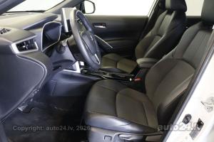 Balts Toyota Corolla Cross 2025 Tallina, ar dzinēja tilpumu 1.99 L un nobraukumu 42 tūkst. km par 35300 €, foto 12 vietnē AUTOMOTO.COM.LV