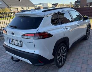 Белый Тойота Corolla Cross 2023 в Шяуляй, объемом двигателя 1.99 л и пробегом 50 тыс. км за 33700 €, фото 5 на AUTOMOTO.COM.LV