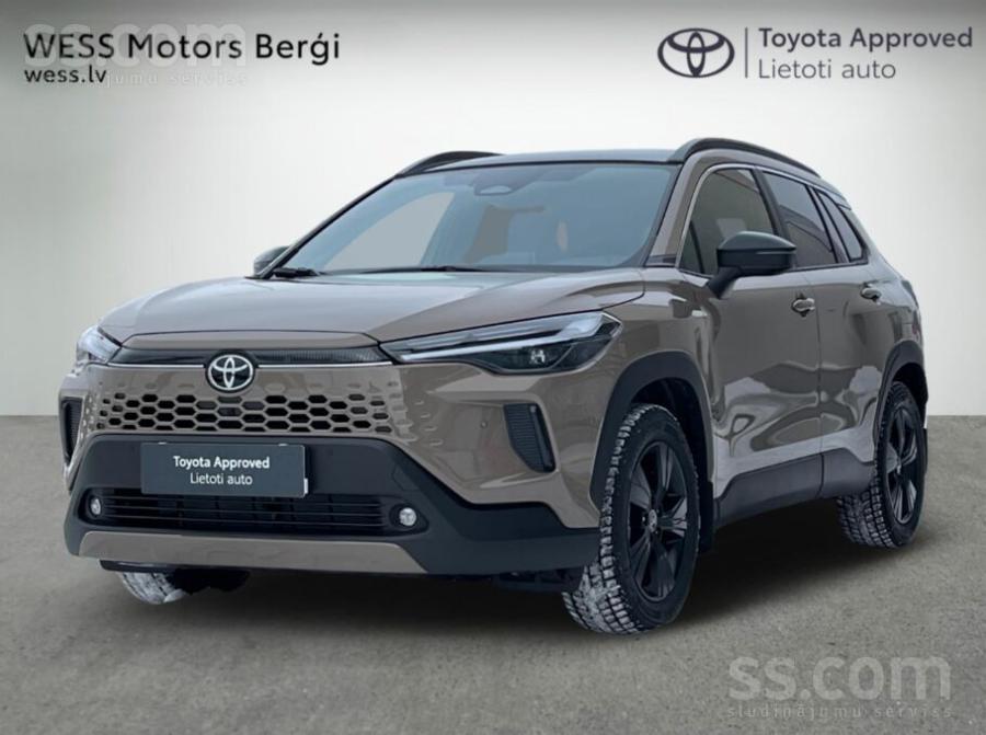 Dzeltens Toyota Corolla Cross 2025 Rīga, ar dzinēja tilpumu 2.00 L un nobraukumu 1000 tūkst. km par 46990 €, foto 1 vietnē AUTOMOTO.COM.LV