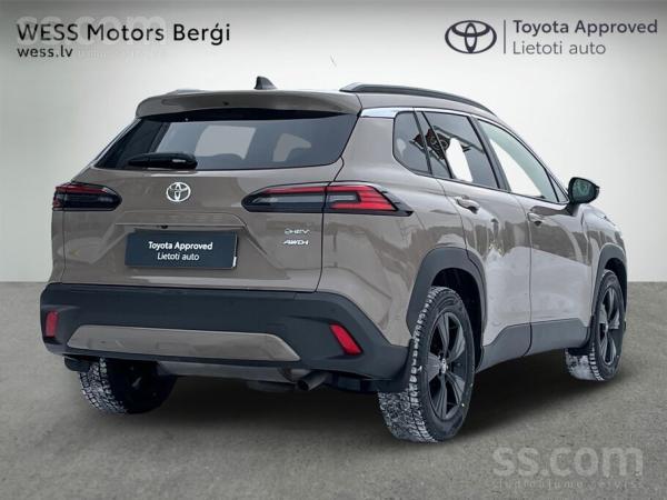 Желтый Тойота Corolla Cross 2025 в Рига, объемом двигателя 2.00 л и пробегом 1000 тыс. км за 46990 €, фото 2 на AUTOMOTO.COM.LV
