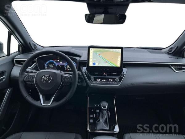 Желтый Тойота Corolla Cross 2025 в Рига, объемом двигателя 2.00 л и пробегом 1000 тыс. км за 46990 €, фото 8 на AUTOMOTO.COM.LV