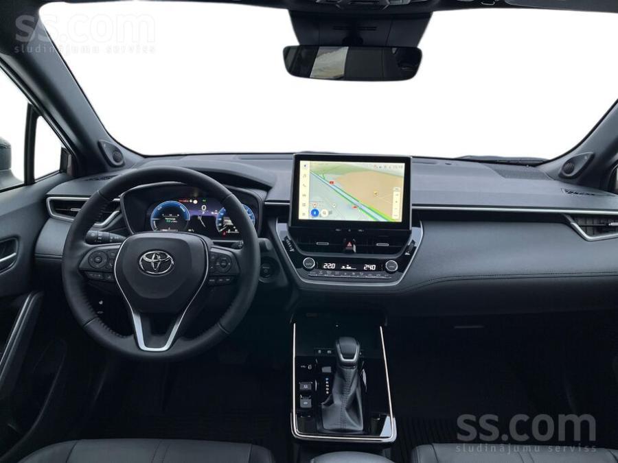 Dzeltens Toyota Corolla Cross 2025 Rīga, ar dzinēja tilpumu 2.00 L un nobraukumu 1000 tūkst. km par 46990 €, foto 9 vietnē AUTOMOTO.COM.LV