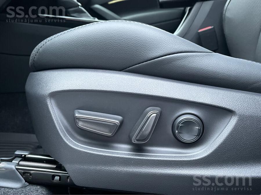 Dzeltens Toyota Corolla Cross 2025 Rīga, ar dzinēja tilpumu 2.00 L un nobraukumu 1000 tūkst. km par 46990 €, foto 21 vietnē AUTOMOTO.COM.LV