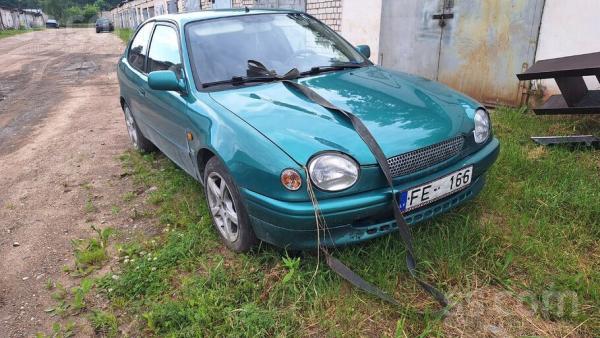 Zaļš Toyota Corolla 1998 Valmiera, ar dzinēja tilpumu 2.00 L un nobraukumu 380 tūkst. km par 400 €, foto 1 vietnē AUTOMOTO.COM.LV