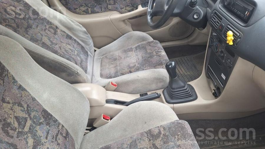 Zaļš Toyota Corolla 1998 Valmiera, ar dzinēja tilpumu 2.00 L un nobraukumu 380 tūkst. km par 400 €, foto 7 vietnē AUTOMOTO.COM.LV