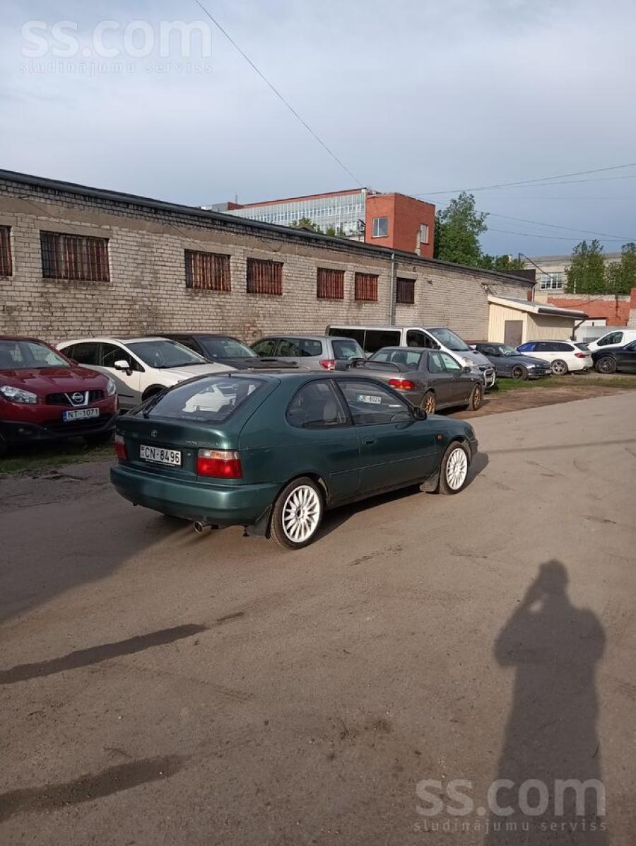 Zaļš Toyota Corolla 1996 Rīga, ar dzinēja tilpumu 1.60 L un nobraukumu 220 tūkst. km par 1600 €, foto 4 vietnē AUTOMOTO.COM.LV