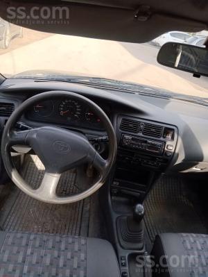 Zaļš Toyota Corolla 1996 Rīga, ar dzinēja tilpumu 1.60 L un nobraukumu 220 tūkst. km par 1600 €, foto 8 vietnē AUTOMOTO.COM.LV