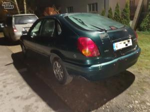 Green Toyota Corolla 2000 in Vilnius, with an engine capacity of 1.60 L and mileage of 261 thousand km for 999 €, photo 5 on AUTOMOTO.COM.LV