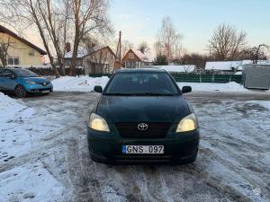 Green Toyota Corolla 2002 in Vilnius, with an engine capacity of 2.00 L and mileage of 239 thousand km for 1050 €, photo 4 on AUTOMOTO.COM.LV