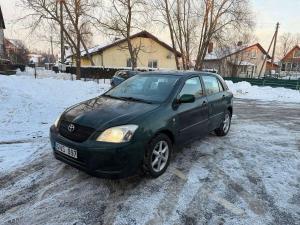 Green Toyota Corolla 2002 in Vilnius, with an engine capacity of 2.00 L and mileage of 239 thousand km for 1050 €, photo 5 on AUTOMOTO.COM.LV