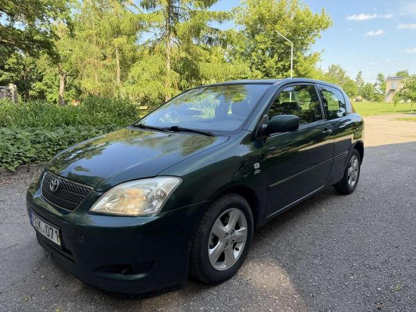Zaļš Toyota Corolla 2002 Radviliškis, ar dzinēja tilpumu 2.00 L un nobraukumu 437 tūkst. km par 1000 €, foto 2 vietnē AUTOMOTO.COM.LV
