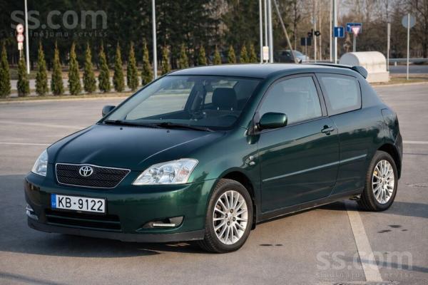 Green Toyota Corolla 2004 in Riga, with an engine capacity of 2.00 L and mileage of 276 thousand km for 1600 €, photo 2 on AUTOMOTO.COM.LV